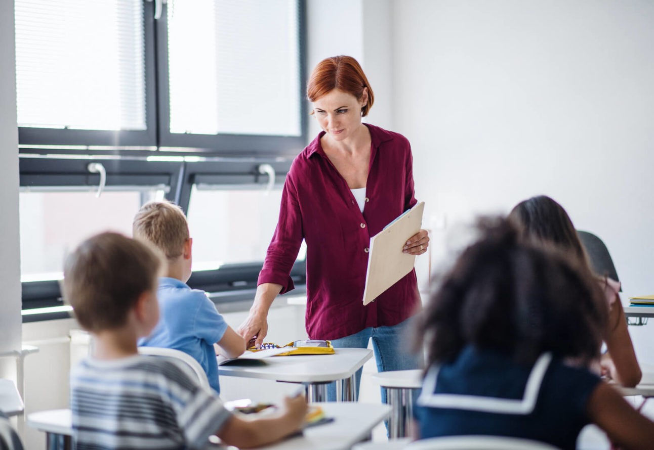 Classroom Management Tips for Proximity Control - TeachHUB