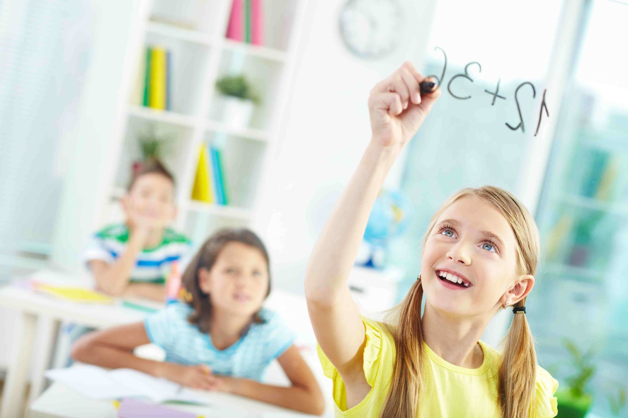 Technology in the Classroom: the Benefits of Smart Boards - TeachHUB
