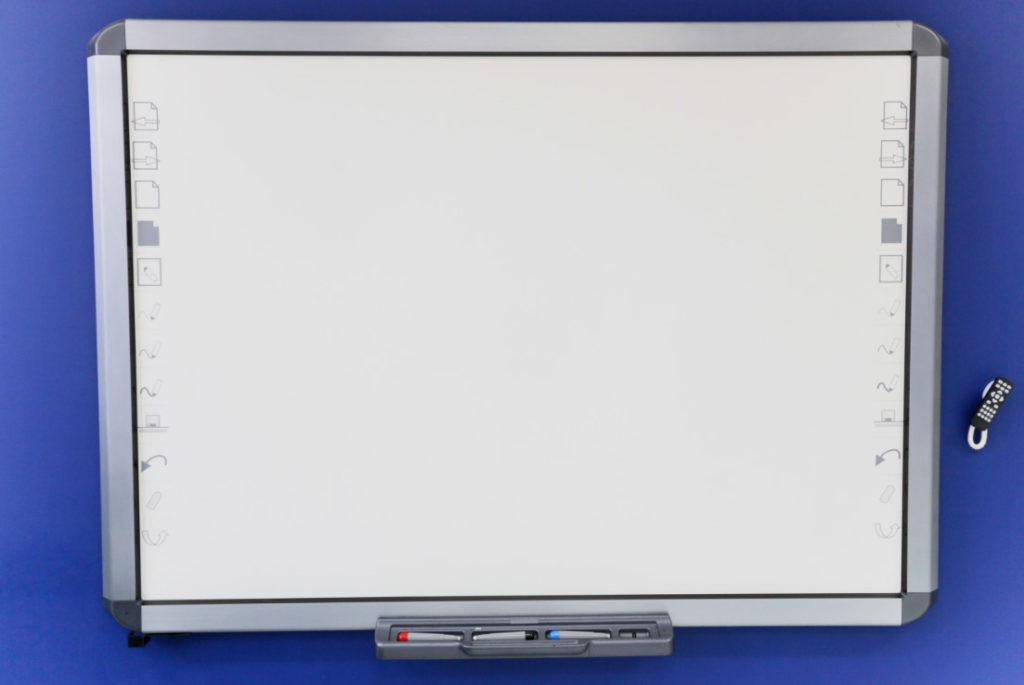 How to Use a Smart Board in the Classroom - TeachHUB