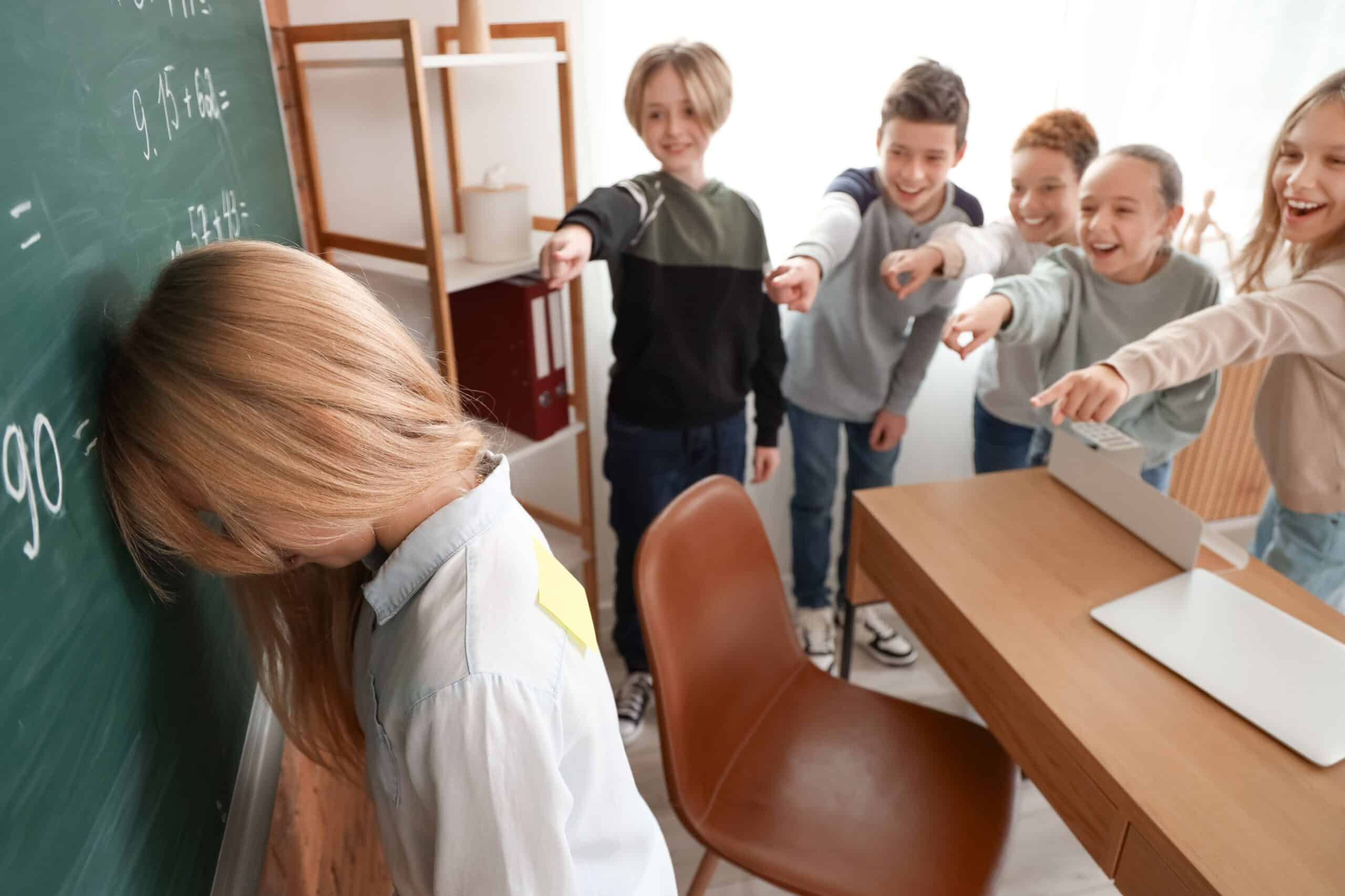 Bullying: When Teachers Should Intervene - TeachHUB