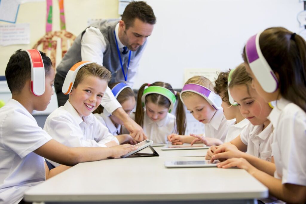 How to Use a Classroom Contract in Your Class - TeachHUB